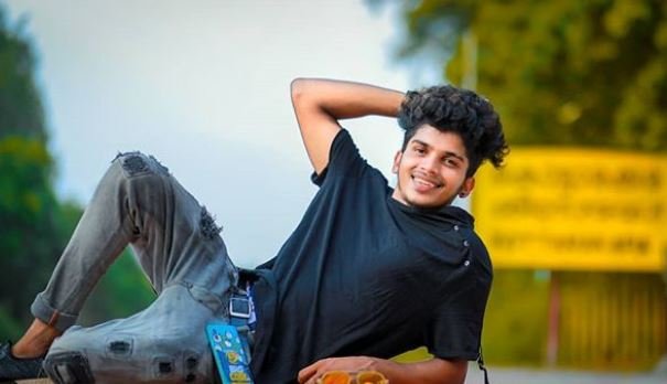 Fukru Krishnajeev Biography, Wiki, Phone Number, Videos and More