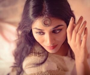 Indhuja Ravichandran Biography, Wiki, Age, Phone Number, Height